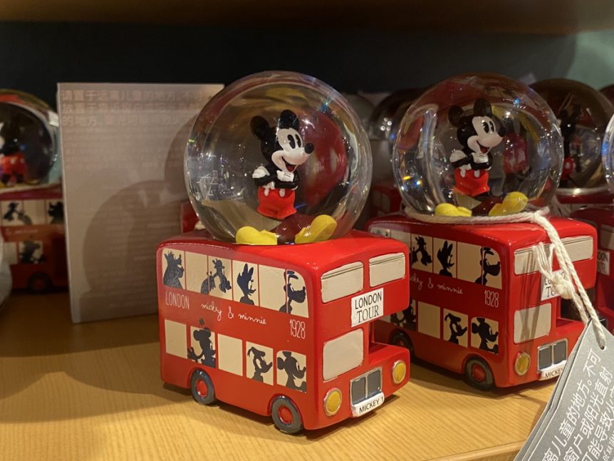 Disney London Collectibles at the Disney Store London – Disneyana